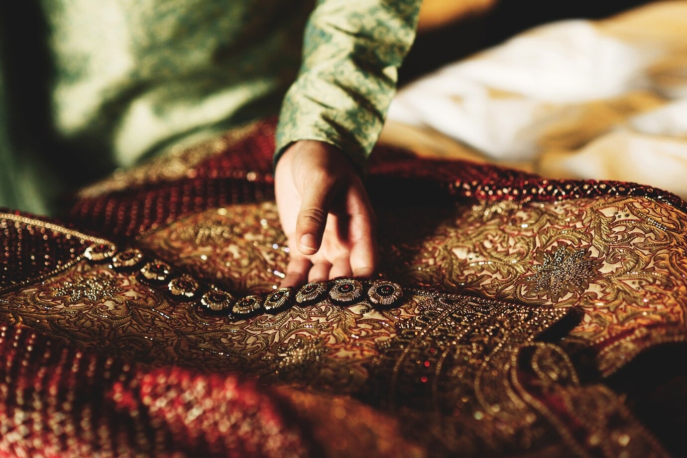 Silk Saree DIY: Creative Ways to Upcycle Old Silk Sarees - Lockerz