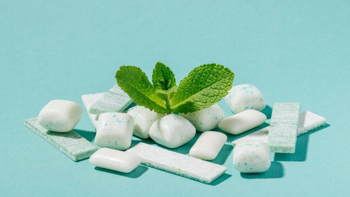 Breath Mints vs. Gum - Which Lasts Longer and Works Better? - Lockerz